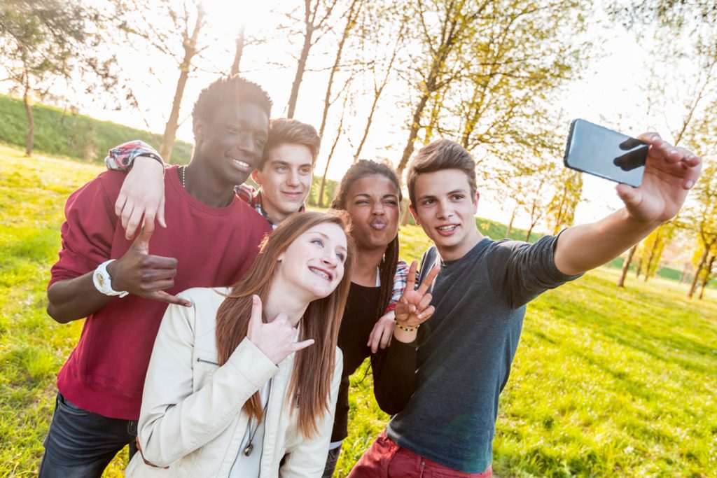 Teen oral health: Tips for keeping teenage teeth healthy - Asquith ...